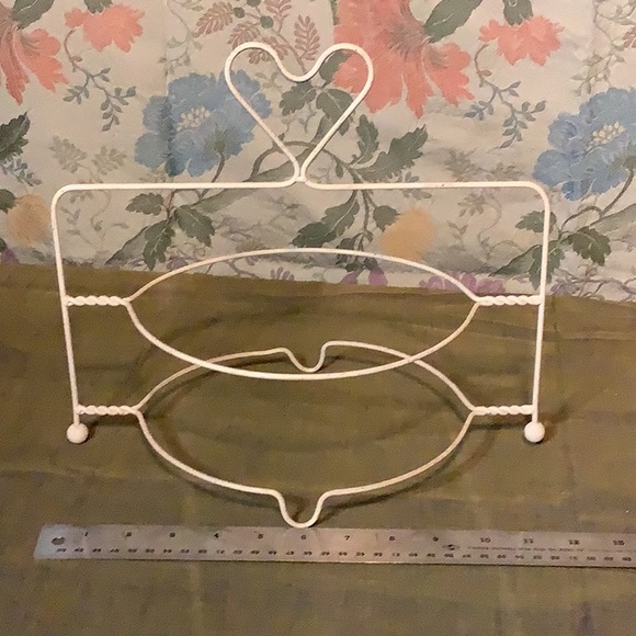 Kitchen | Vintage Plate Stand With Heart Handle | Poshmark